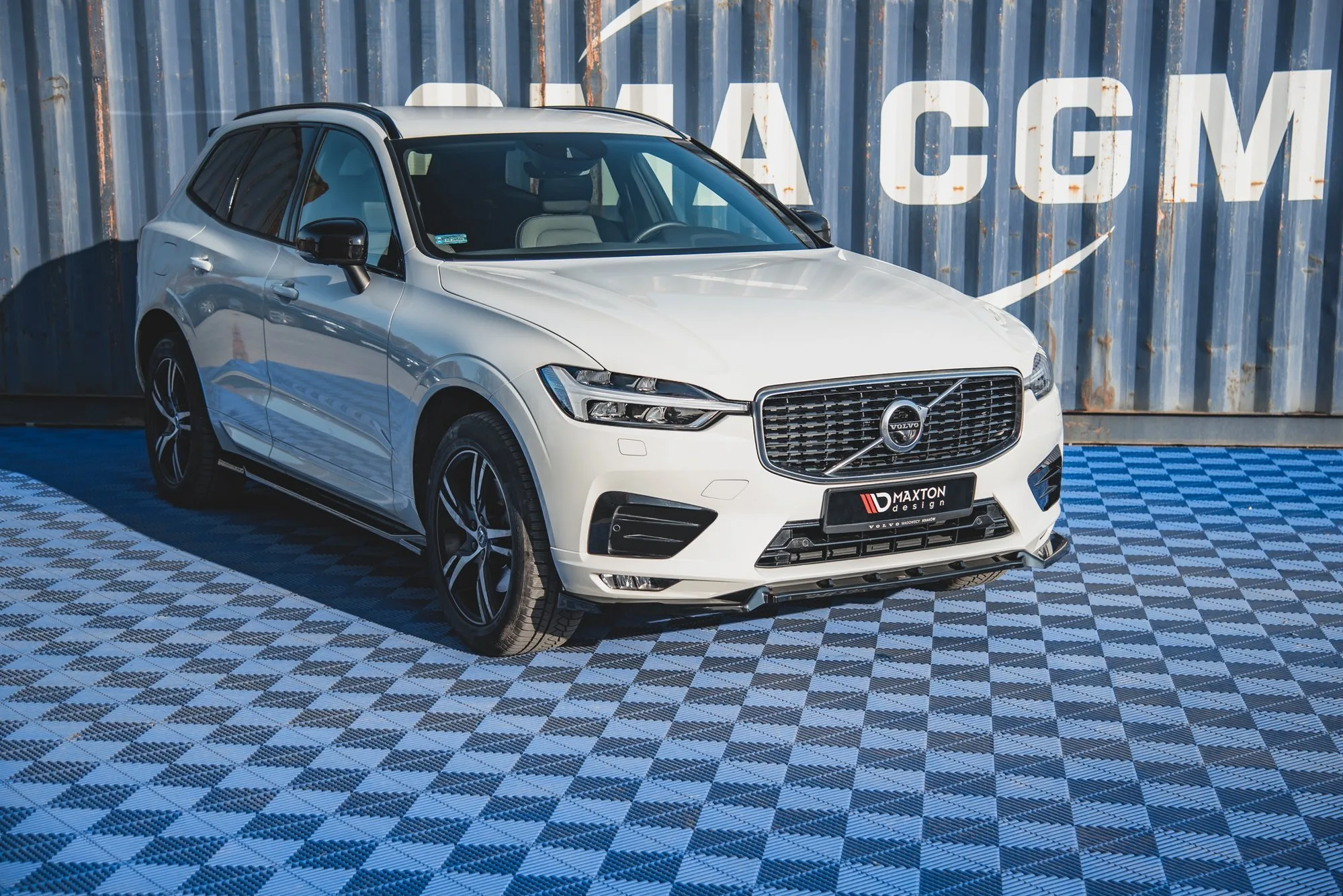 Front Splitter V.2 Volvo XC60 Mk2 R-Design – Spojleri.ba